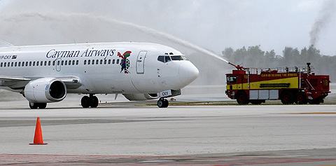 CAL pilot goes out in style - Cayman Compass