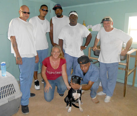 Inmates work to save death row dogs - Cayman Compass