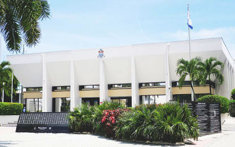 Government takes steps to new courthouse - Cayman Compass