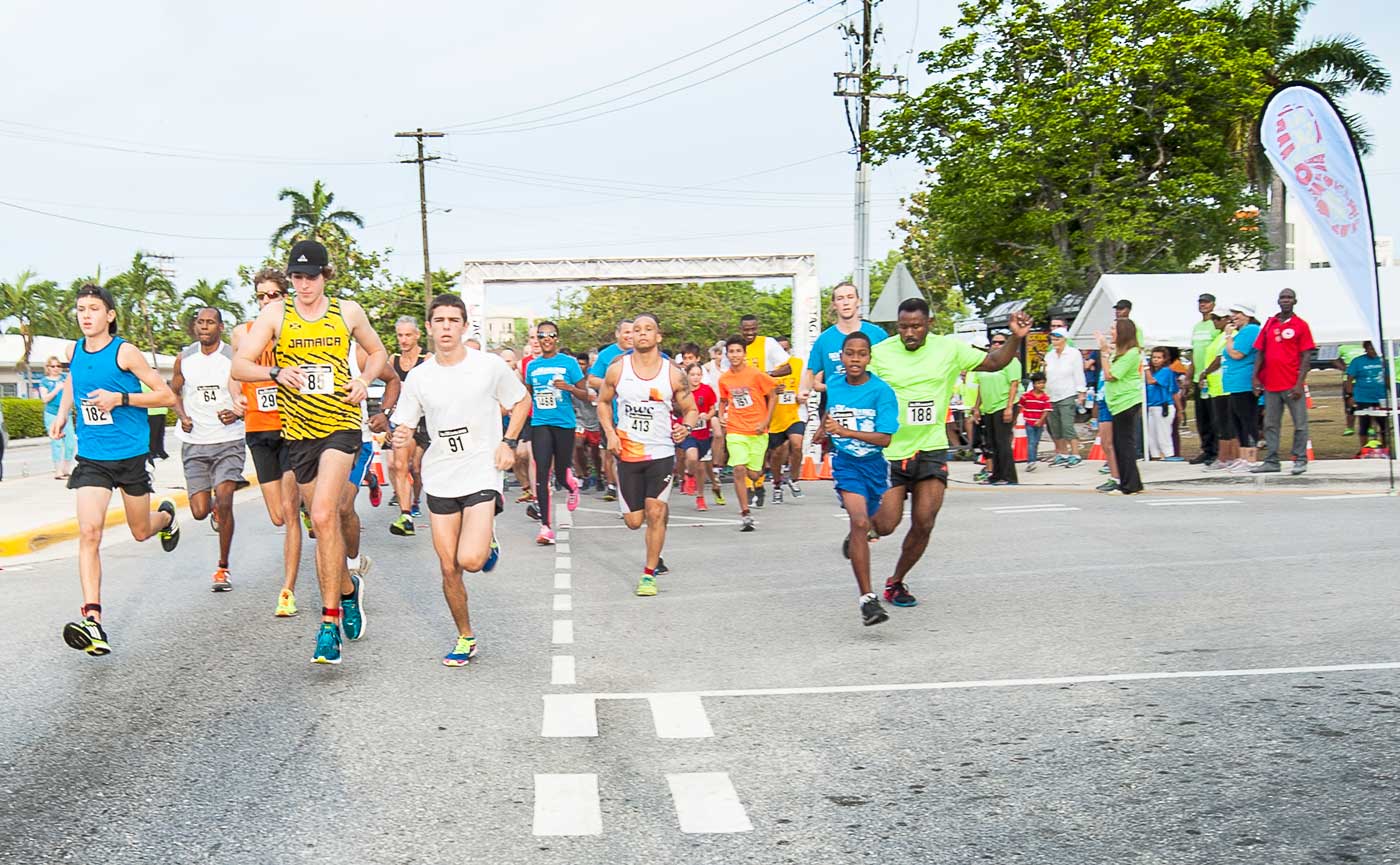Thousands turn out for DG’s run/walk - Cayman Compass