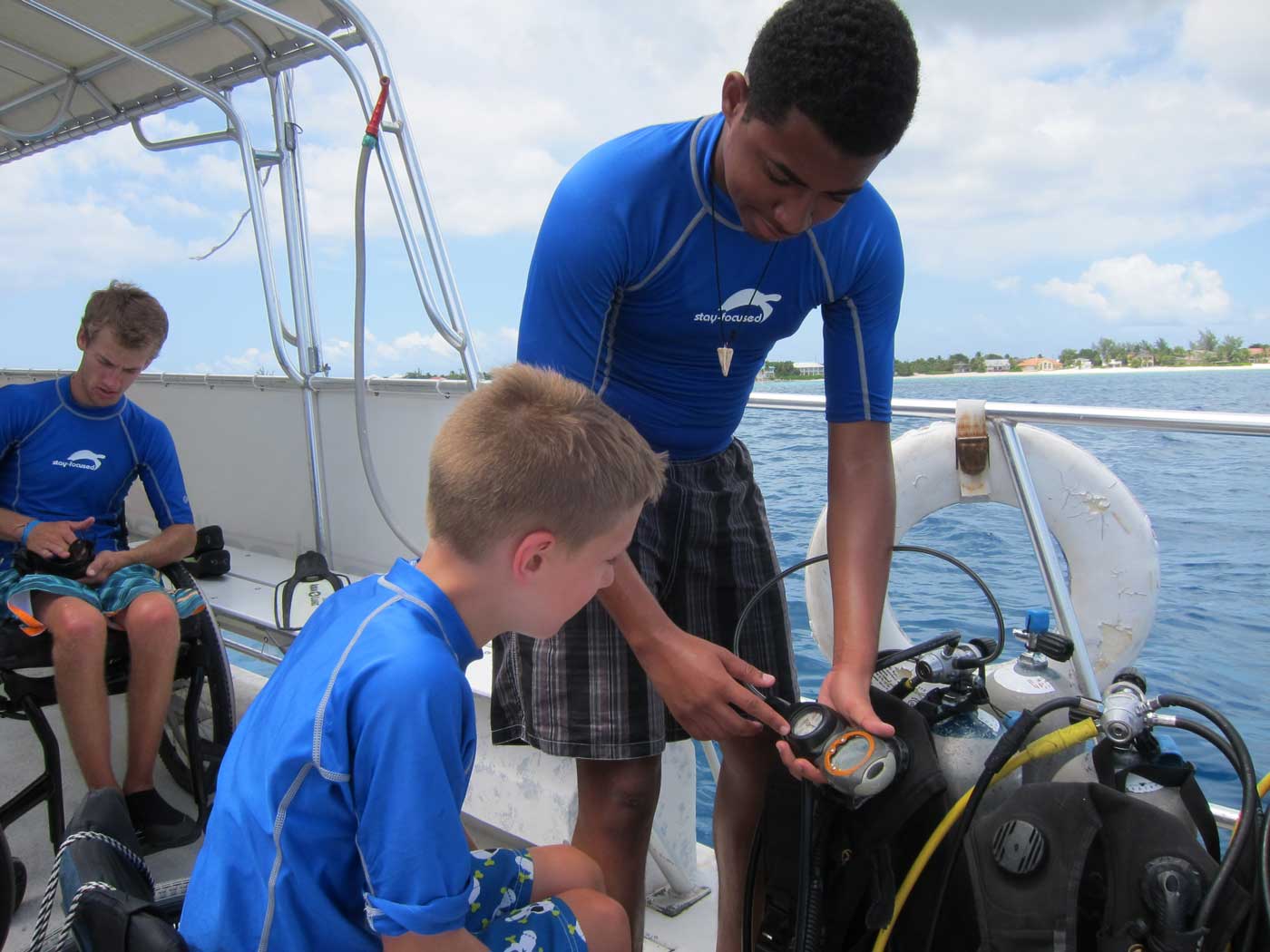 Disabled divers get help from students - Cayman Compass