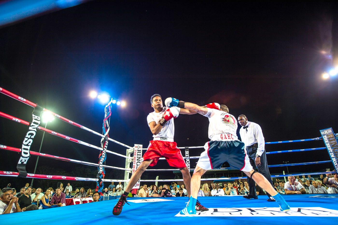 Cayman’s boxers enjoy spotlight in front of Manny Pacquiao - Cayman Compass