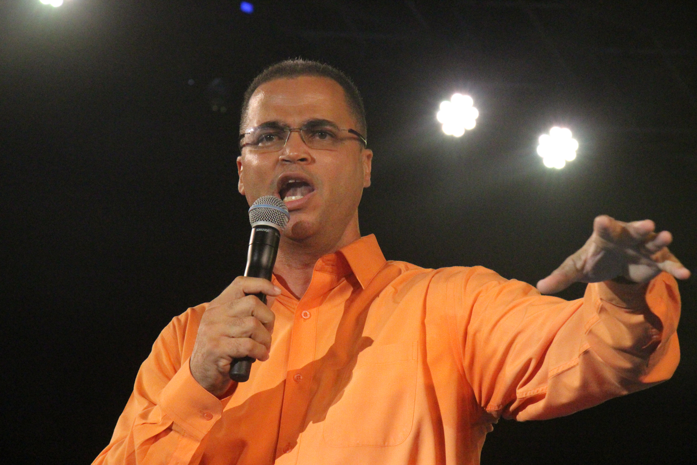 Rival supporters clash as campaign rallies heat up - Cayman Compass