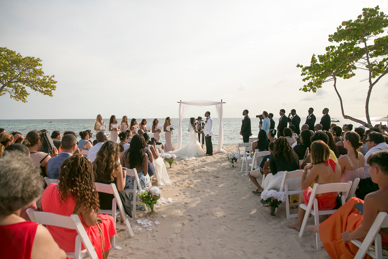 Joy Basdeo presides over 2,000th wedding - Cayman Compass