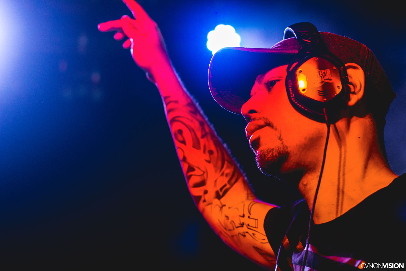 DJ-Selecta-Renegade - Cayman Compass