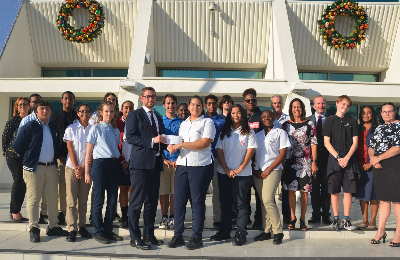 Harneys supports Youth Parliamentarians - Cayman Compass
