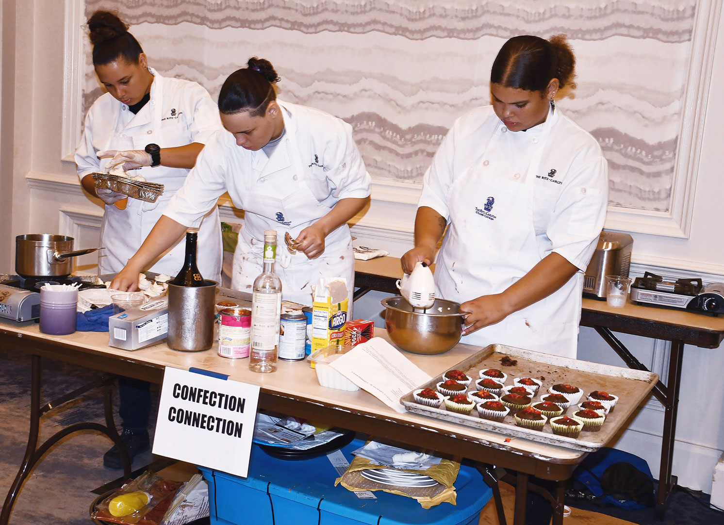 Young bakers battle it out for Cupcake Wars - Cayman Compass