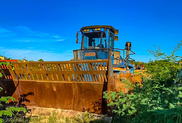 As dump woes mount, landfill gets new garbage compactor - Cayman Compass