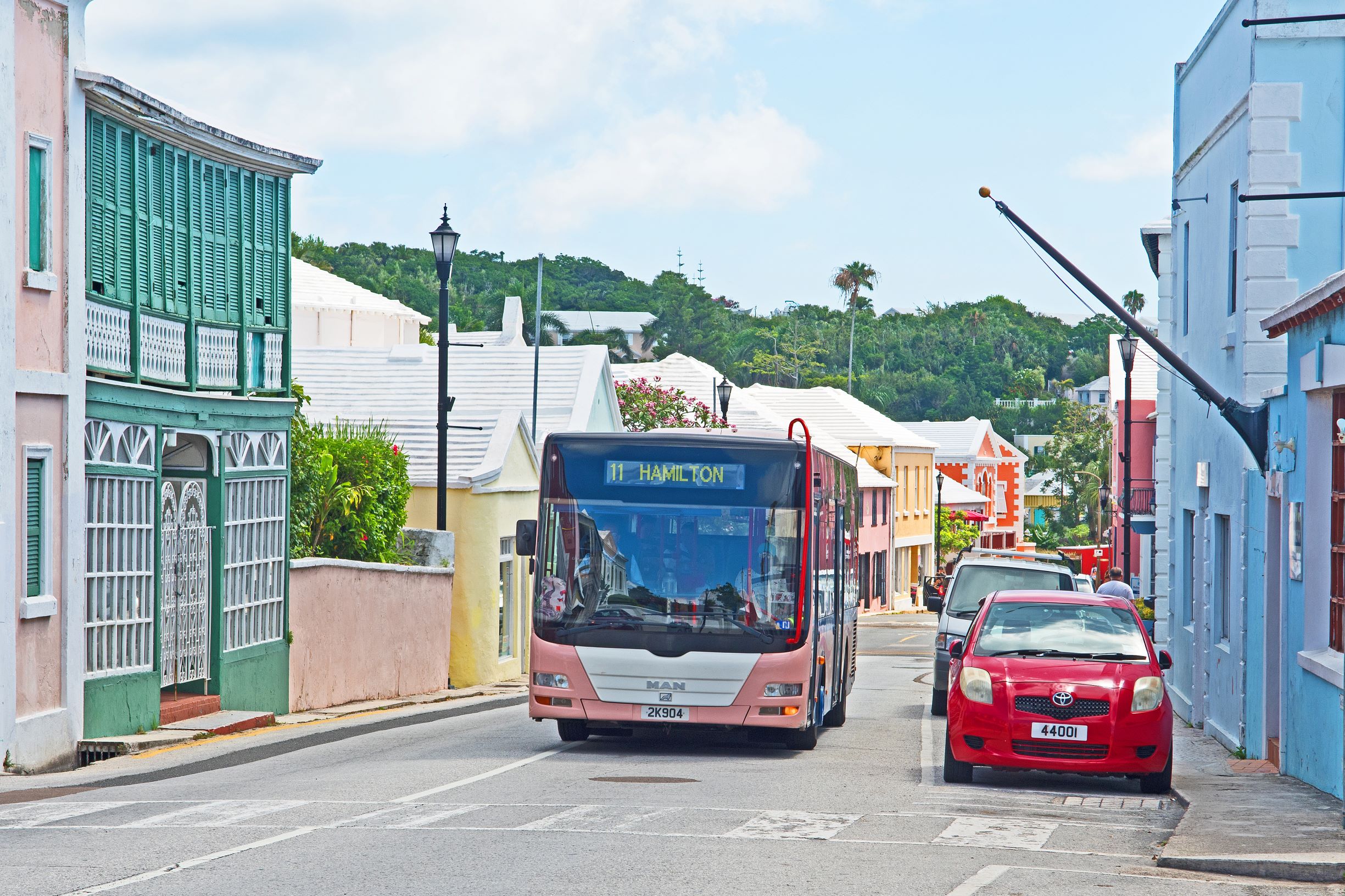 A tale of two territories: How Bermuda deals with traffic - Cayman Compass
