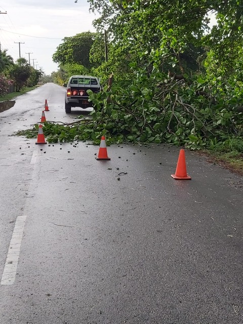 Heavy rains bring flood waters - Cayman Compass