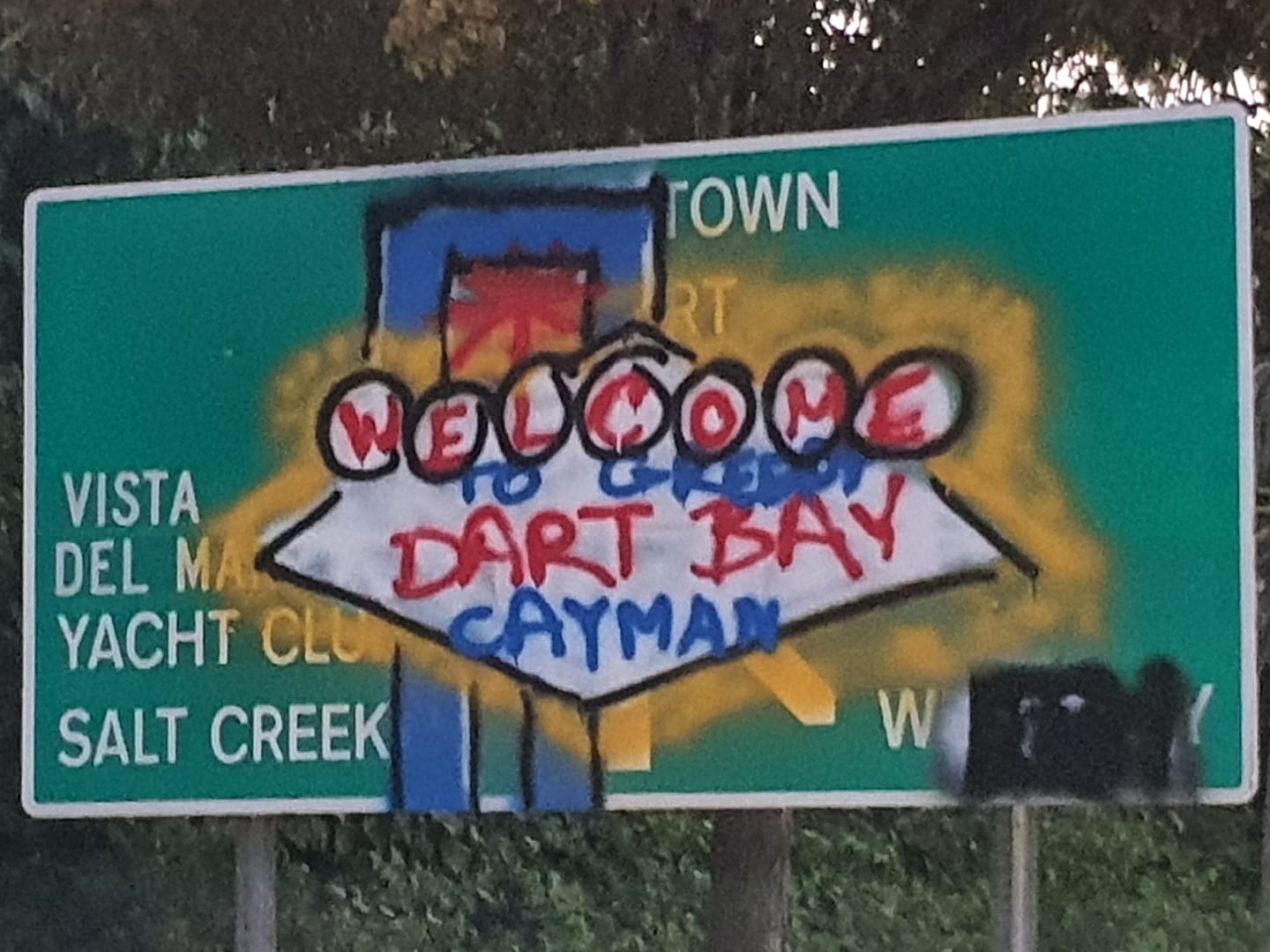 Vandalised West Bay road sign removed - Cayman Compass