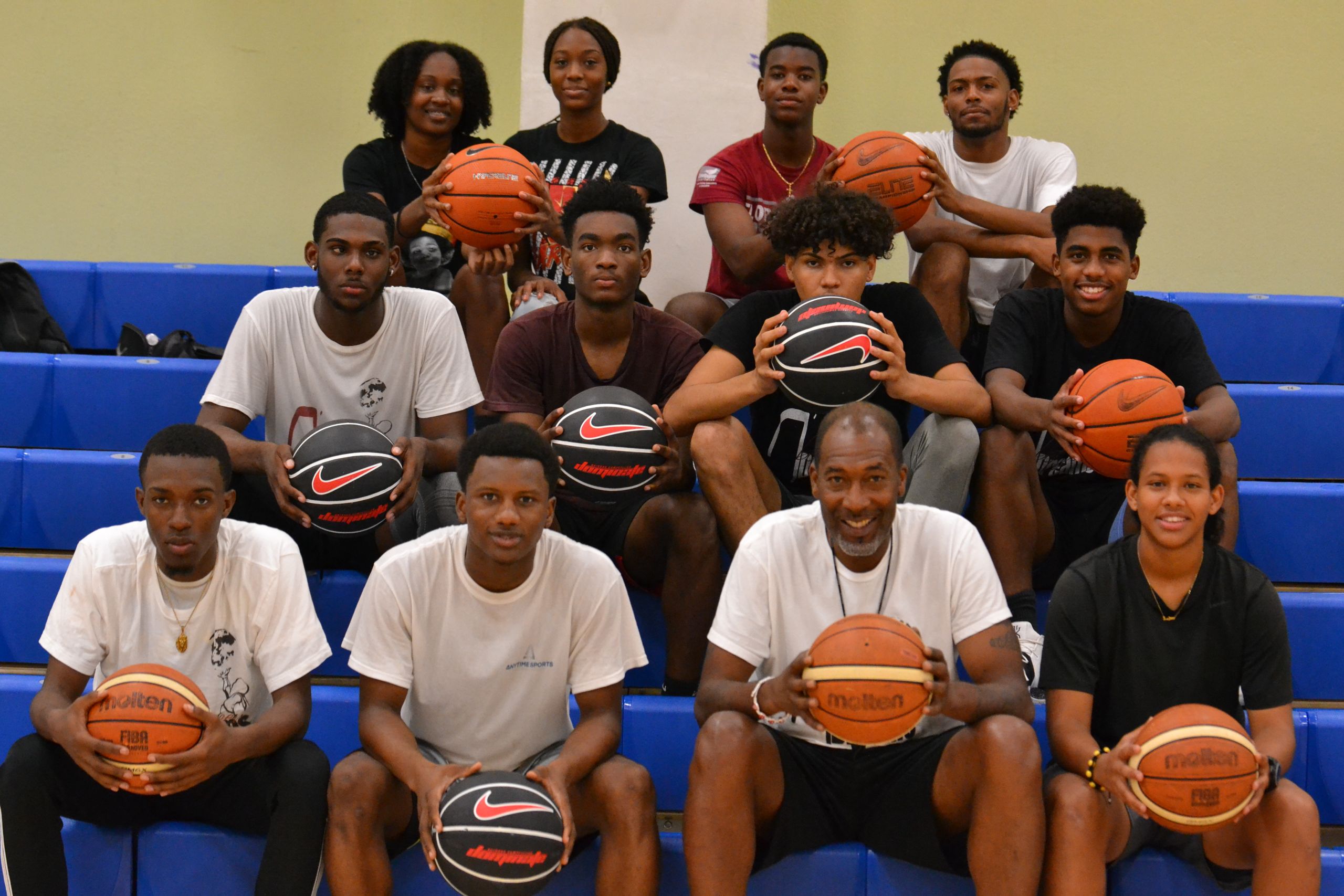 Nine Caymanian basketballers eye high school debuts in the US - Cayman ...