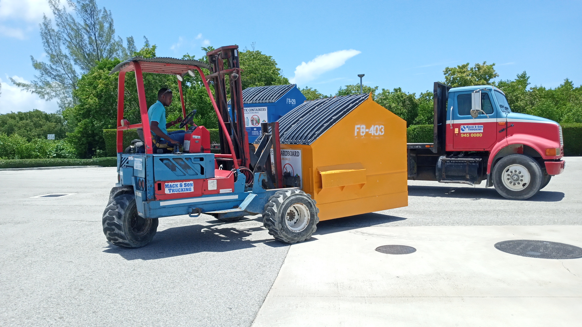 DEH celebrates the opening of a new recycle depot - Cayman Compass