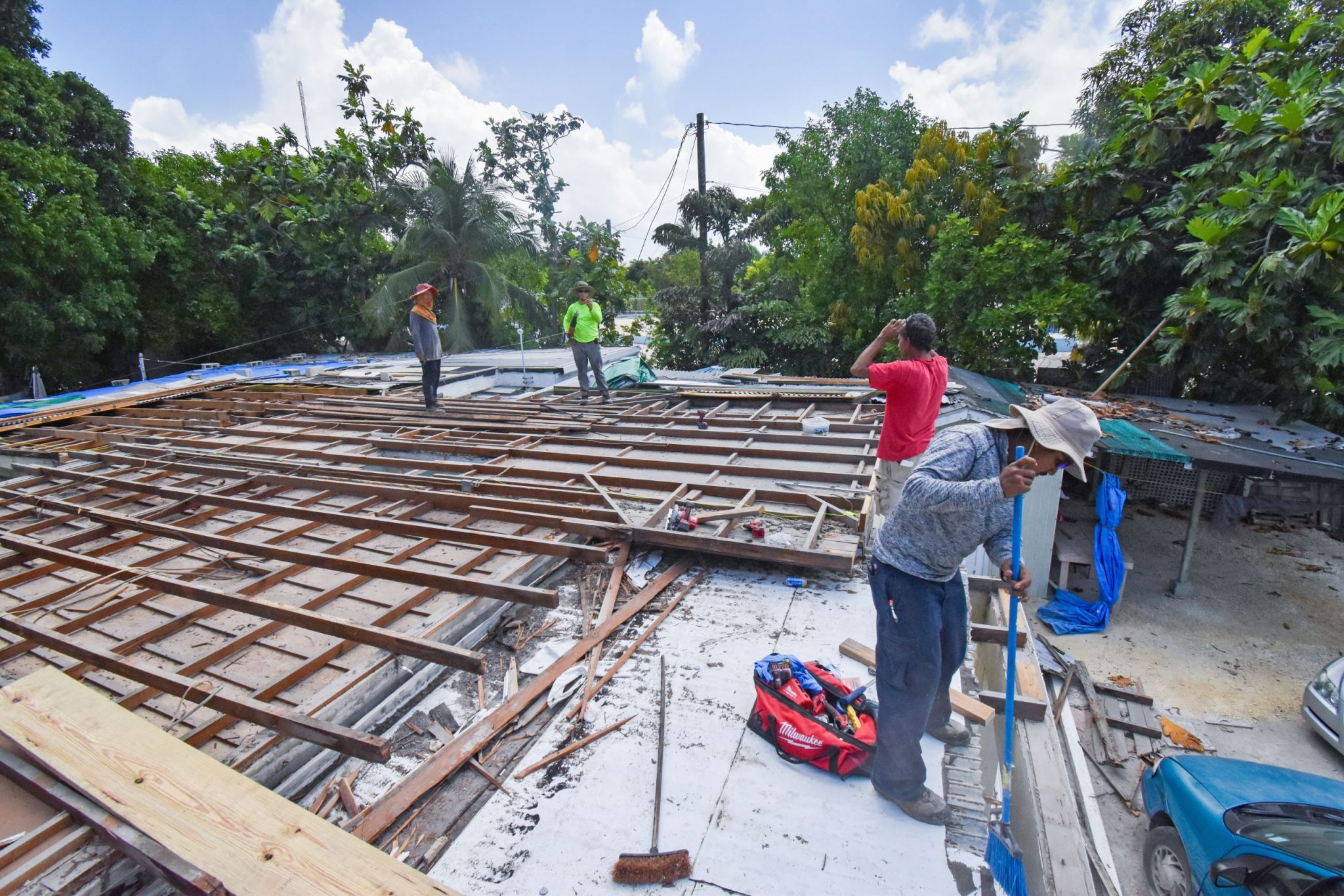 Ivan’s ghost still haunts Cayman homes - Cayman Compass