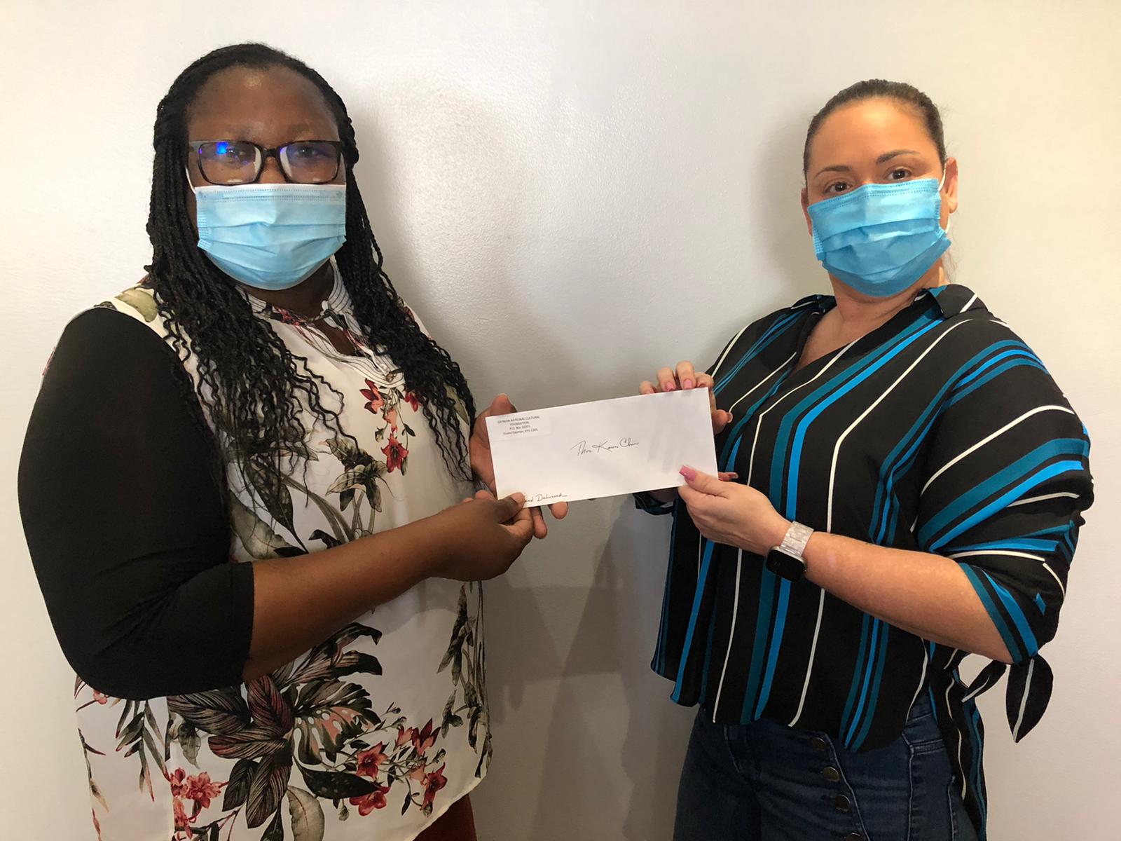 Karen_Chin_Accepts_Her_Grant_From_Amanda_Wilson,_CNCF_Director ...