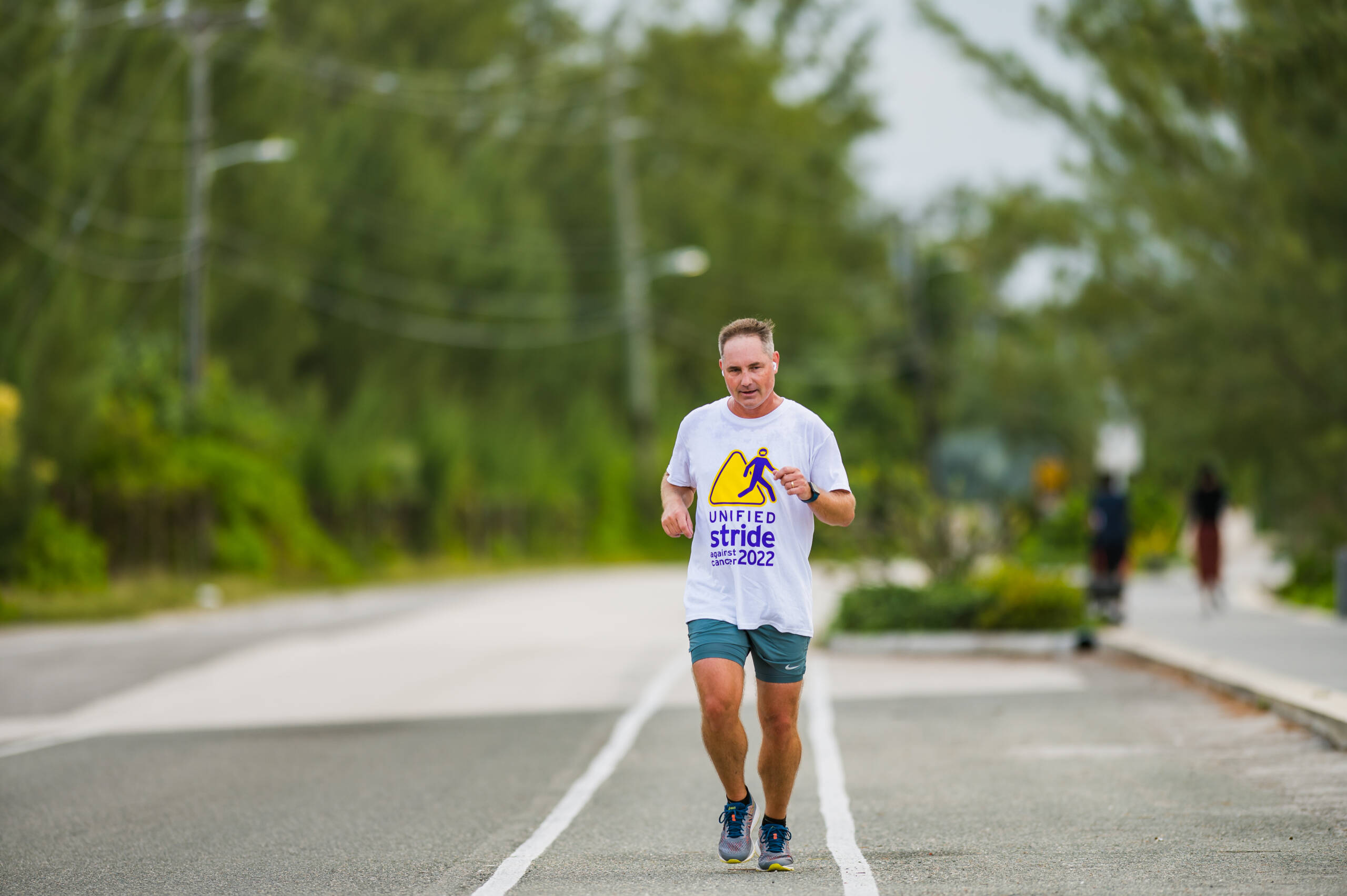 More than 1,400 turn out to ‘Stride’ solo against cancer - Cayman Compass