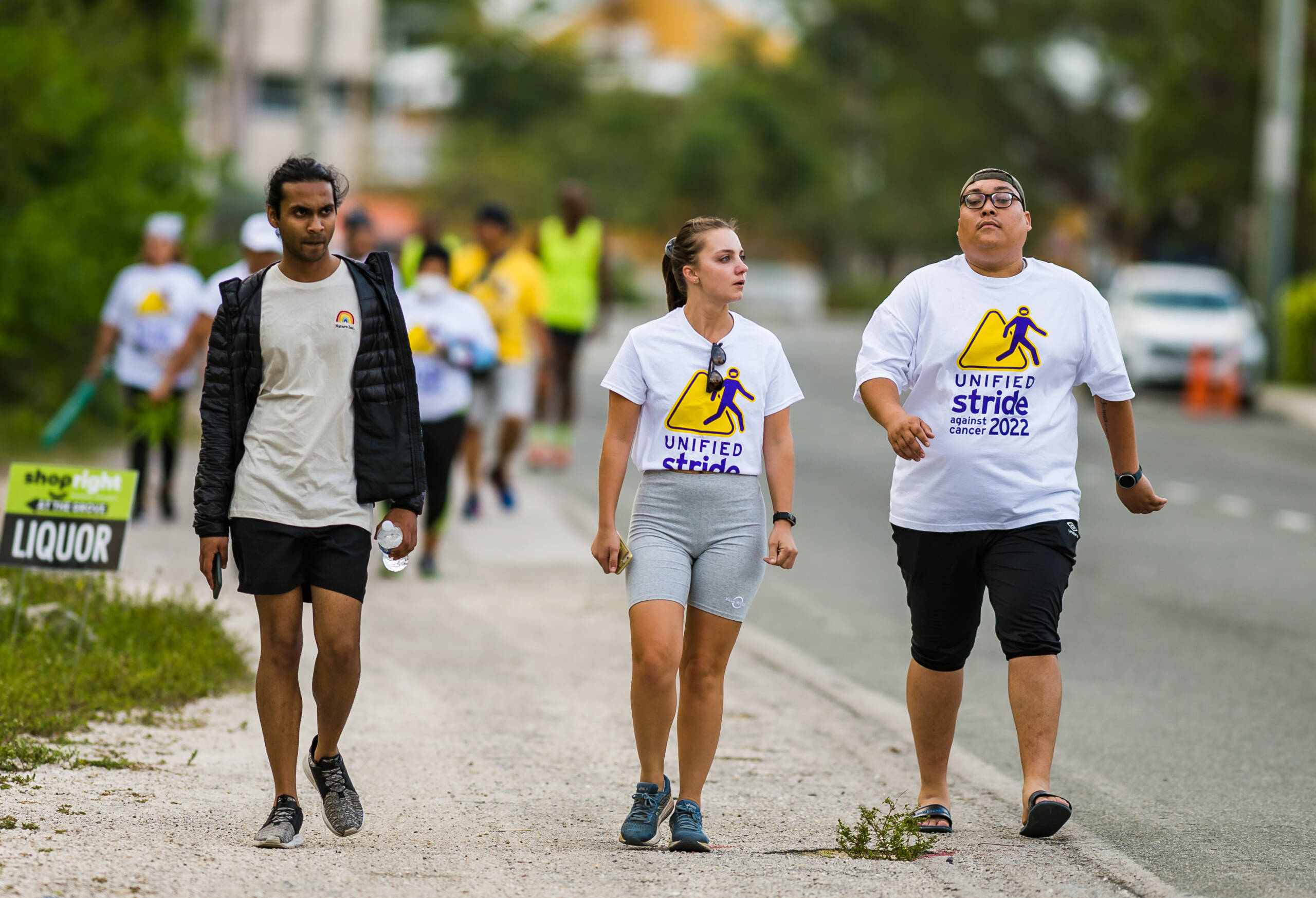 More than 1,400 turn out to ‘Stride’ solo against cancer - Cayman Compass