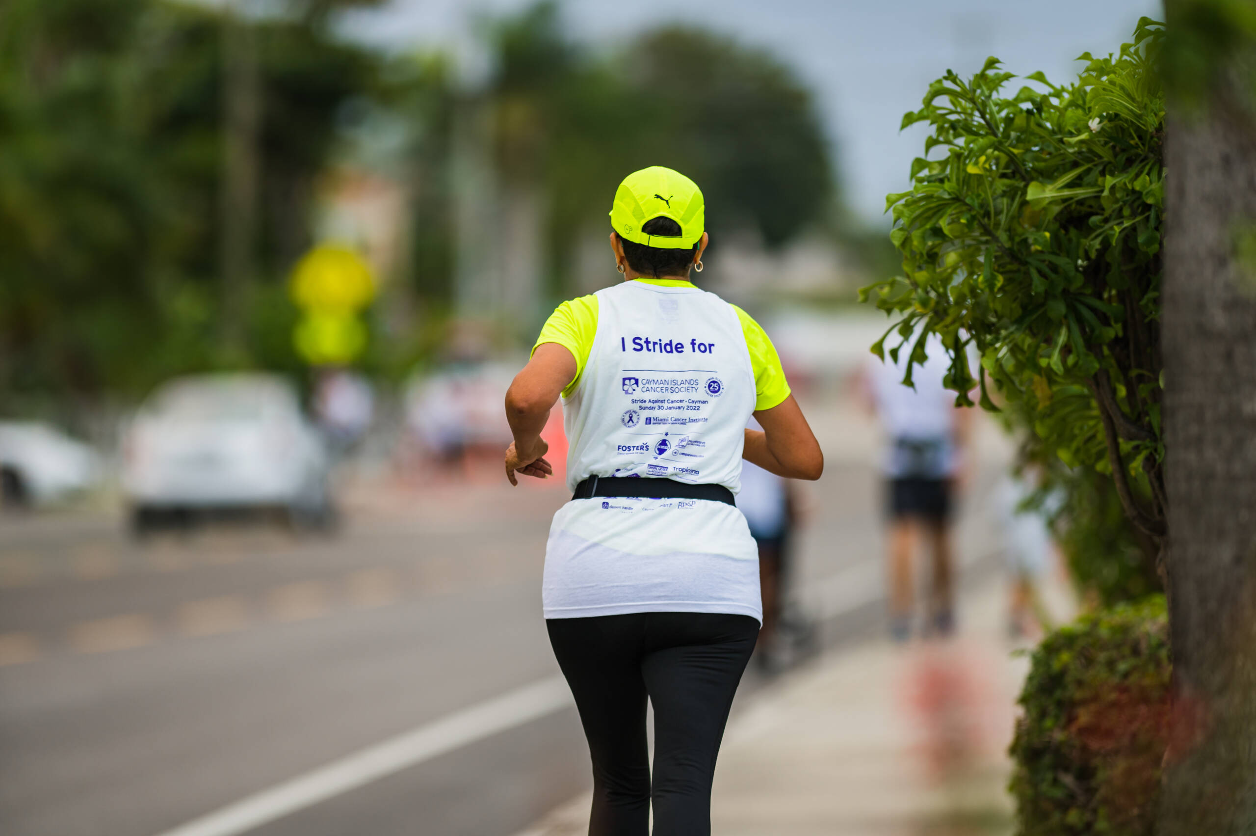 More than 1,400 turn out to ‘Stride’ solo against cancer - Cayman Compass