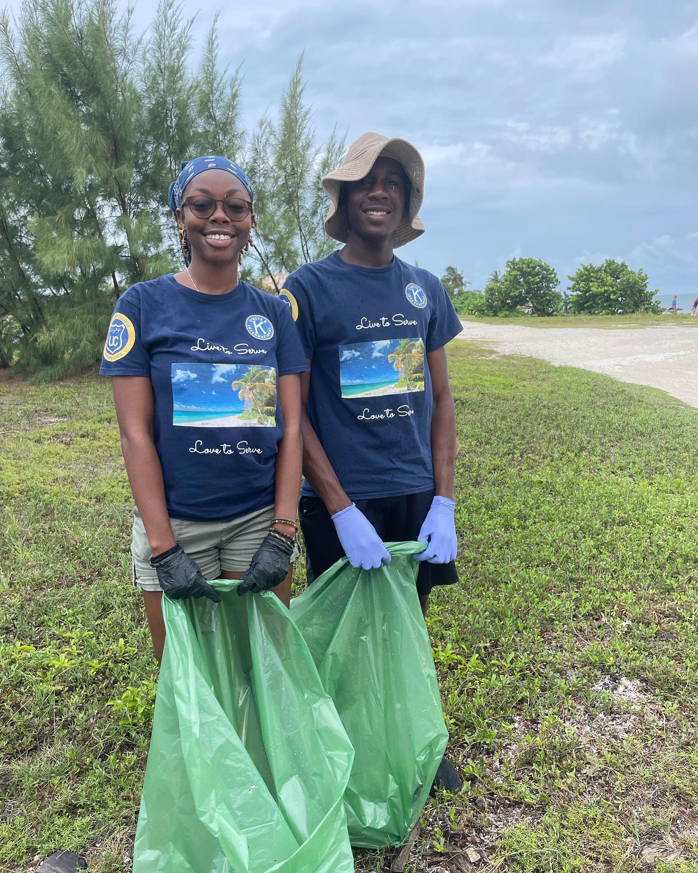 Safehaven beach clean-up with Plastic Free Cayman - Cayman Compass