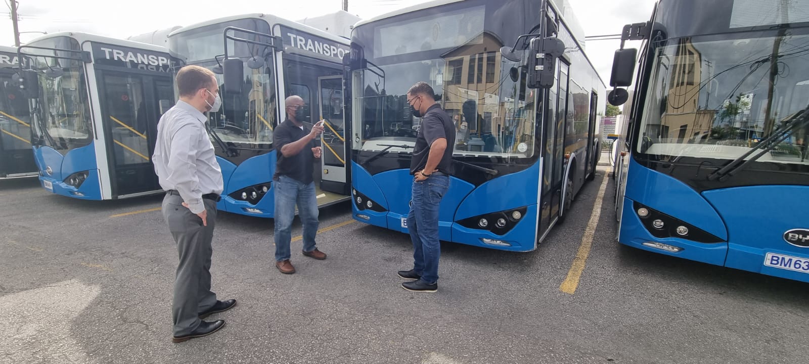 Cayman looks to partner with Barbados on creation of local public bus ...