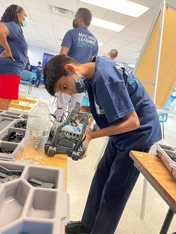 Brac robotics3 - Cayman Compass