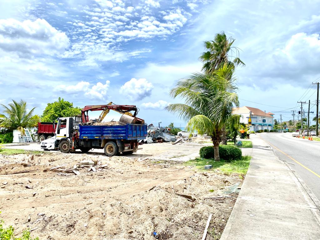 Bulldozing of 2 old Caymanian houses highlights lack of protection ...
