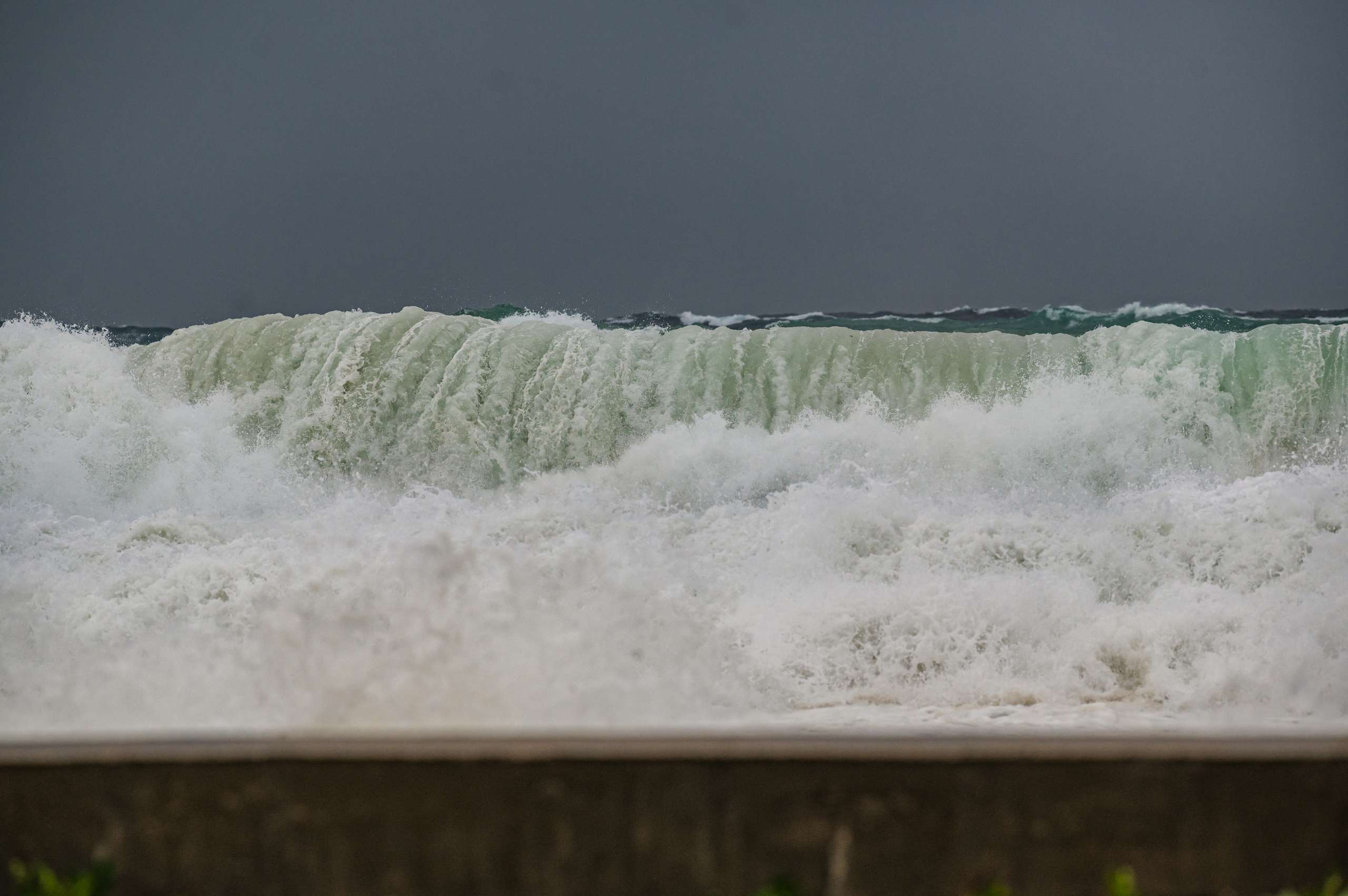 Cayman installs sensor to track storm surges - Cayman Compass