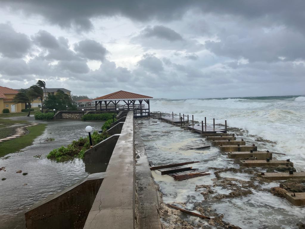 Cayman escapes the worst after close call with Hurricane Ian - Cayman ...