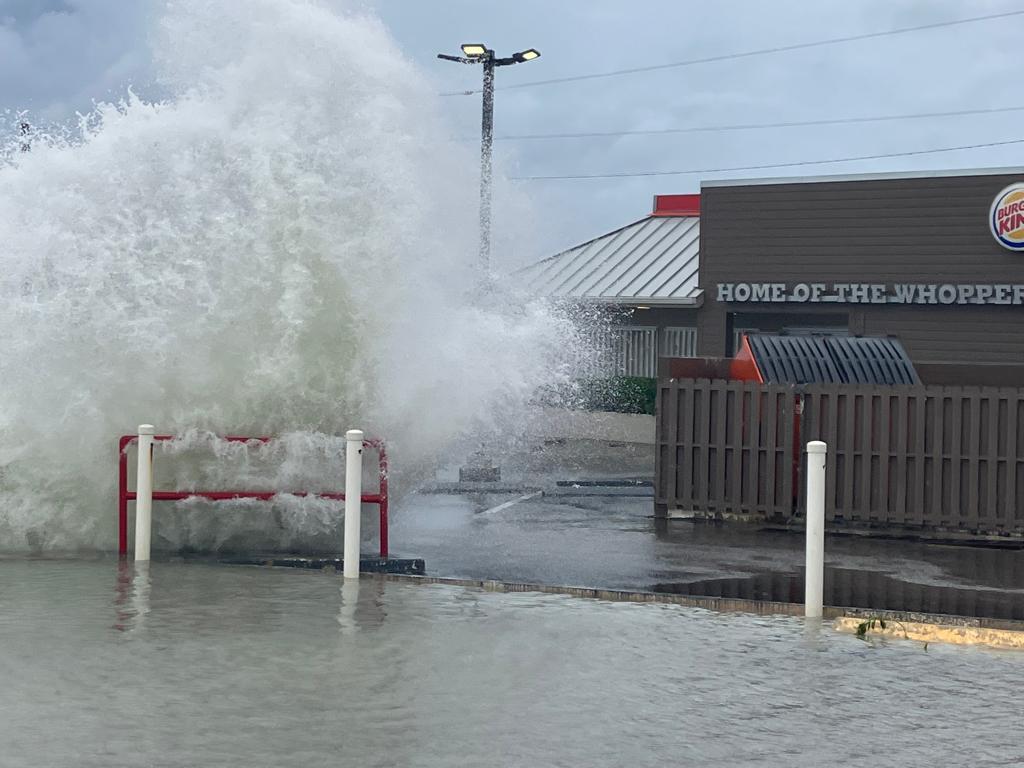 Cayman escapes the worst after close call with Hurricane Ian - Cayman ...