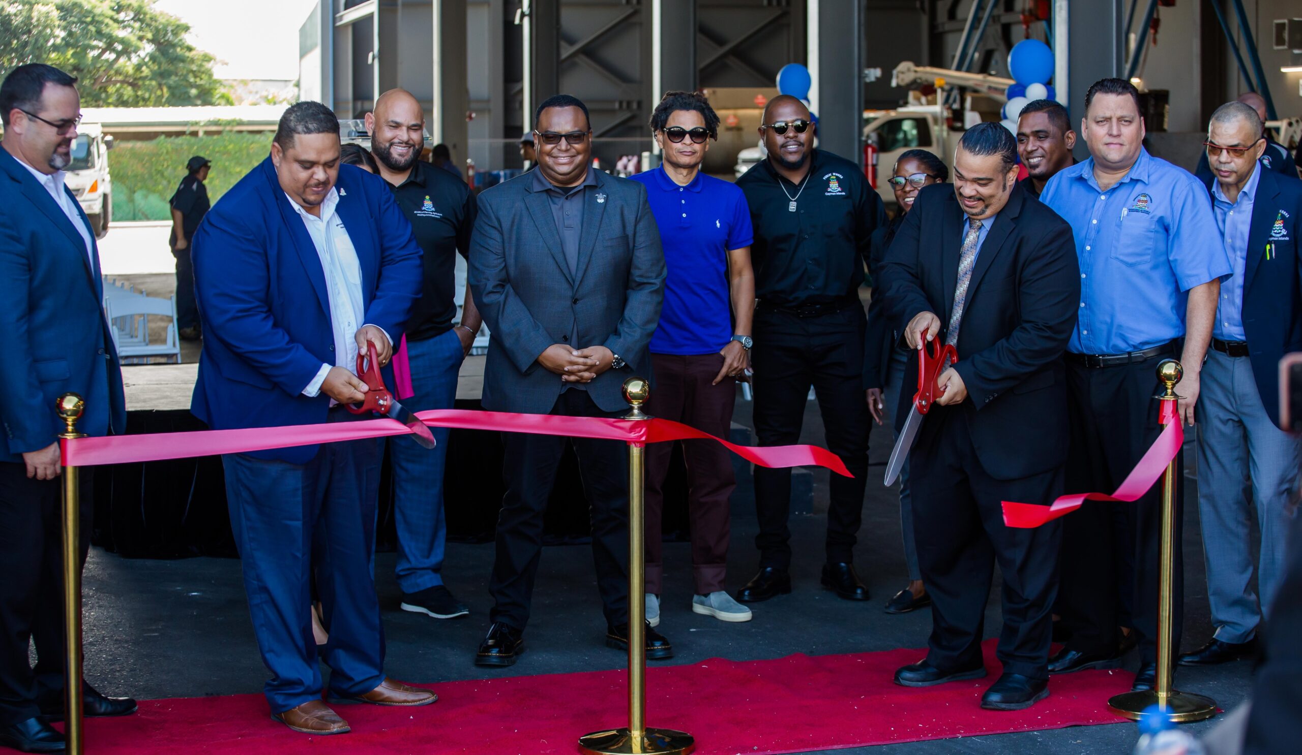 State of the Art Garage Facility Opens at DVES - Cayman Compass