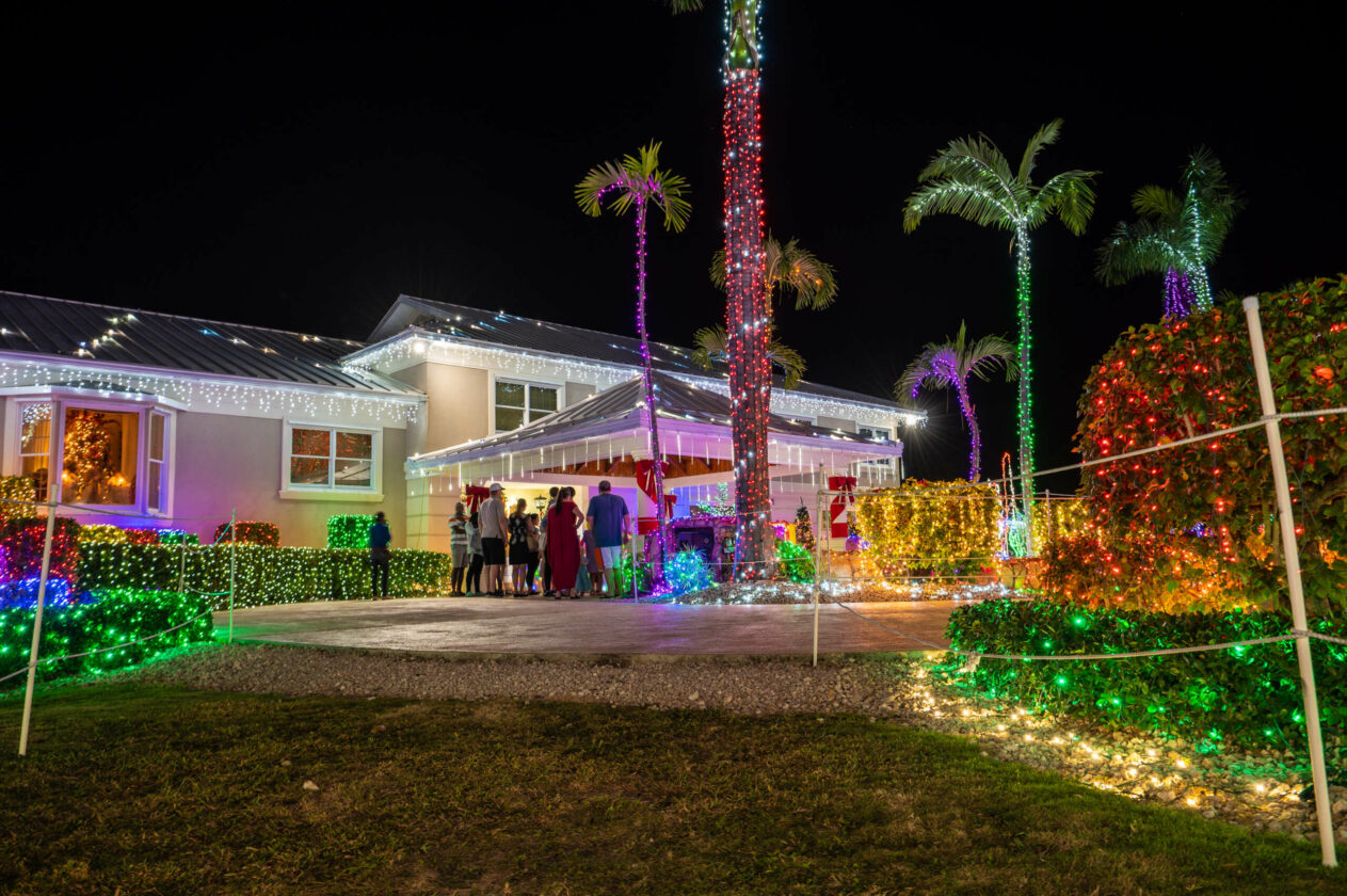 In photos: Cayman's Christmas displays - Cayman Compass