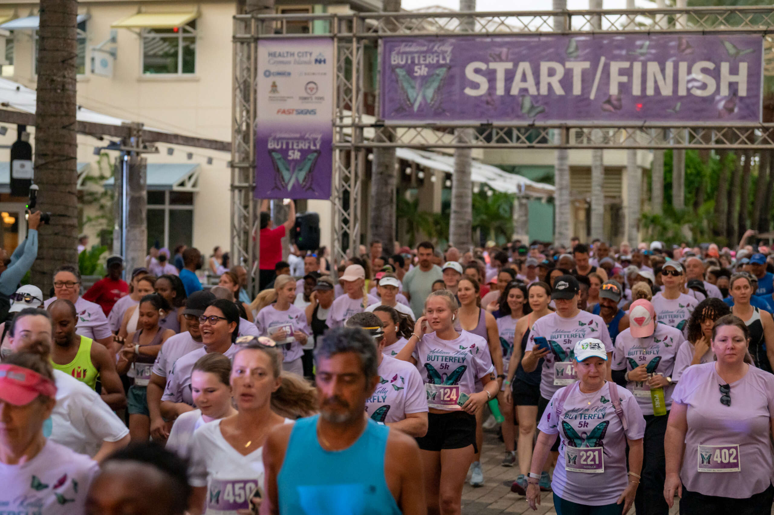 Addison Kelly 5K-0006 - Cayman Compass