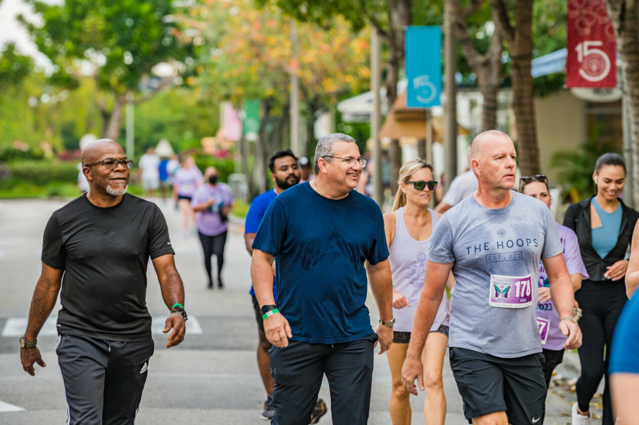 Kelly family 'overwhelmed' as Addi's 5k draws 1,000 supporters - Cayman ...