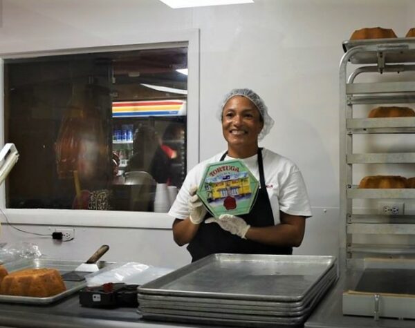 Special edition Tortuga rum cake launched to honour Caymanian legacy ...