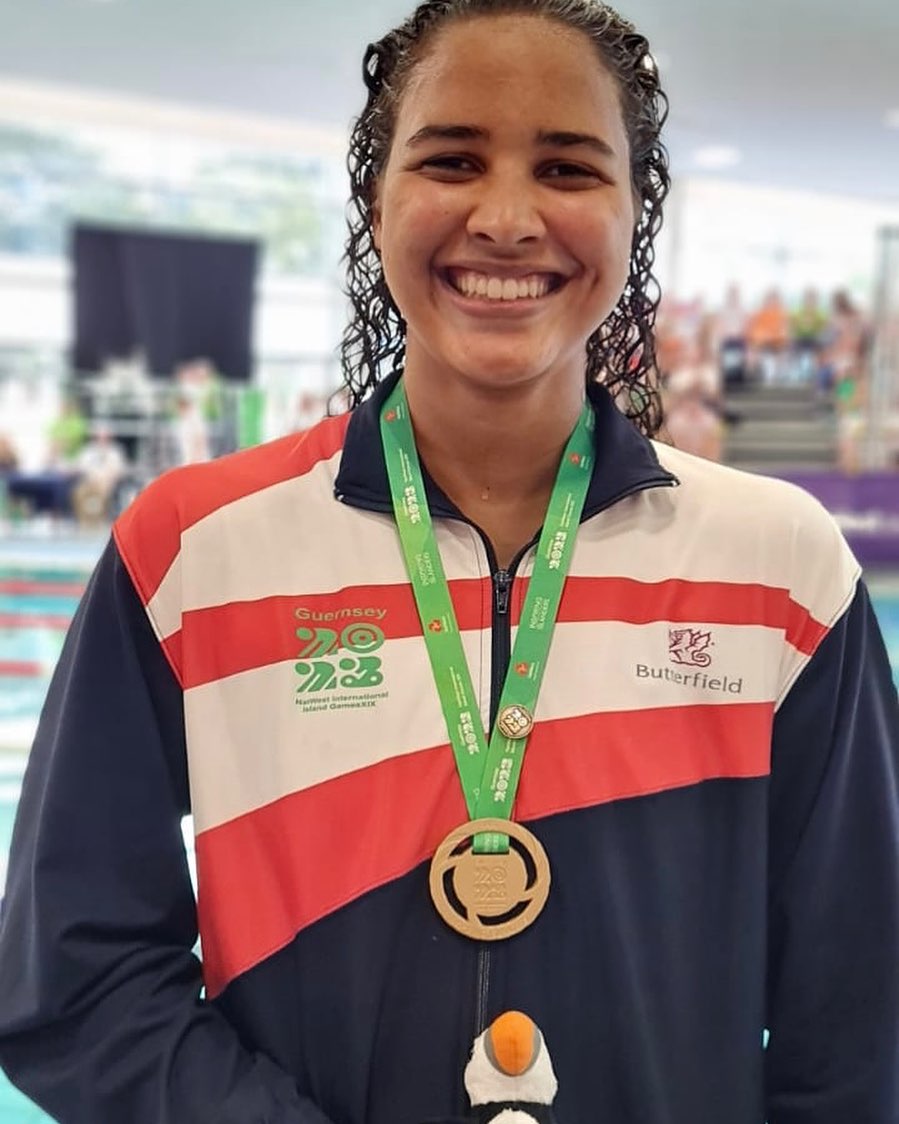 Alison Jackson 50m freestyle Island Games gold - Cayman Compass