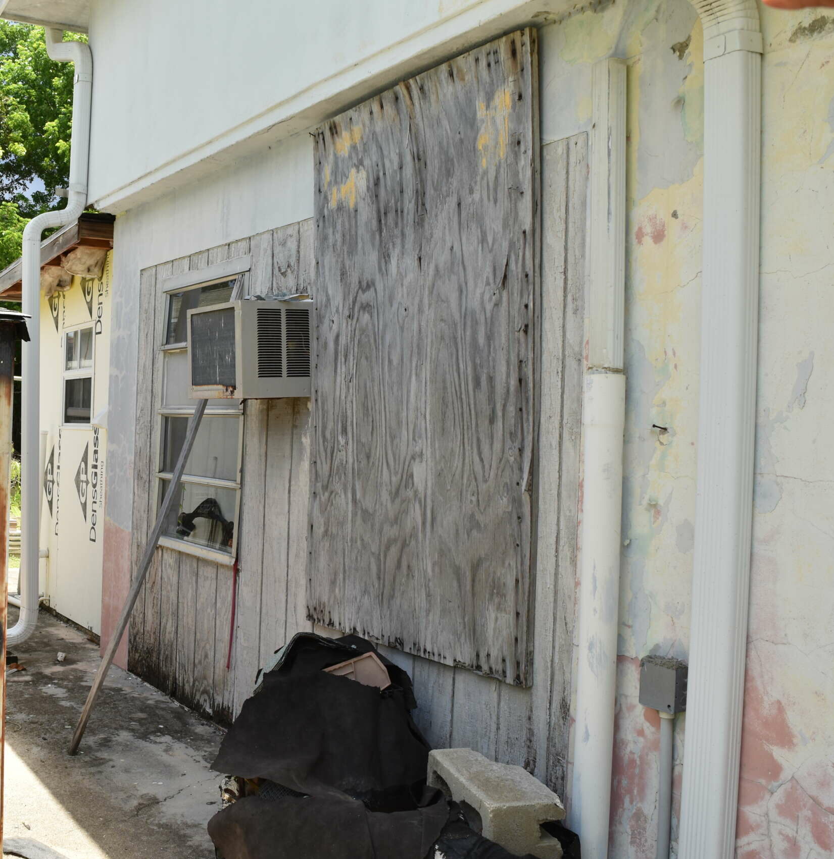 A helping hand to protect vulnerable homes from hurricanes - Cayman Compass