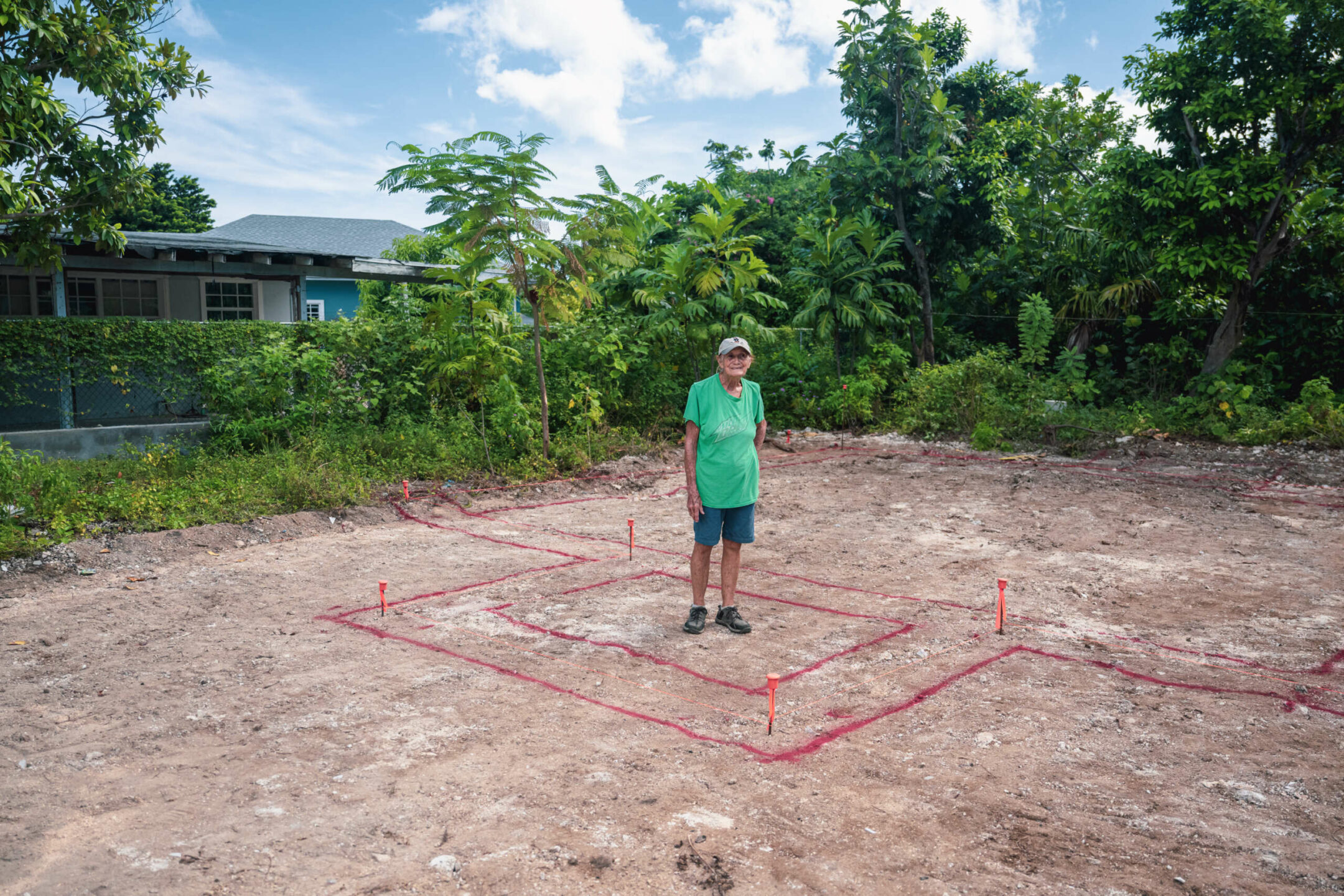 Community builds new home for senior who lost everything in fire ...