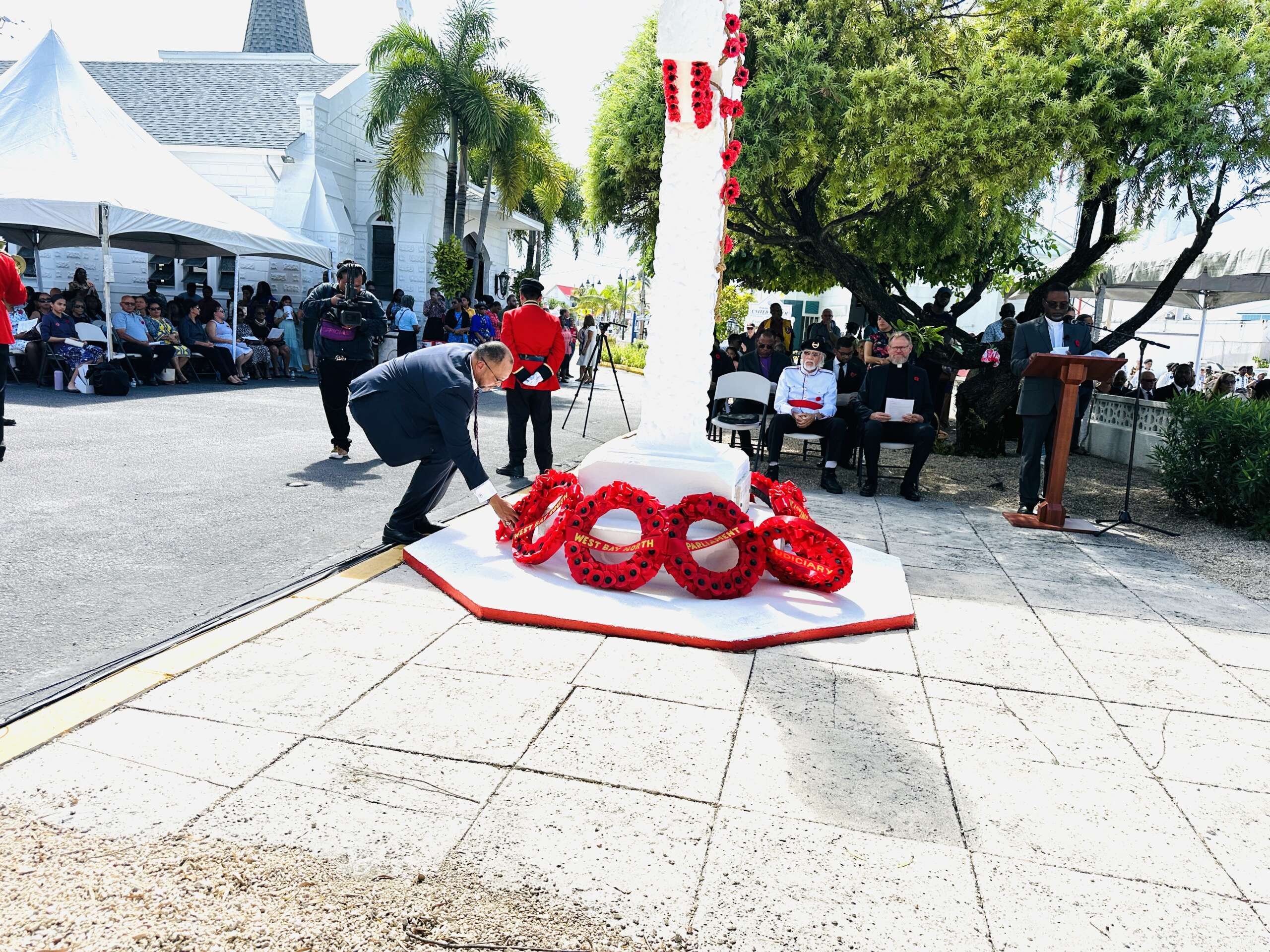 Harwell 'Harry' McCoy honoured at Remembrance Sunday - Cayman Compass