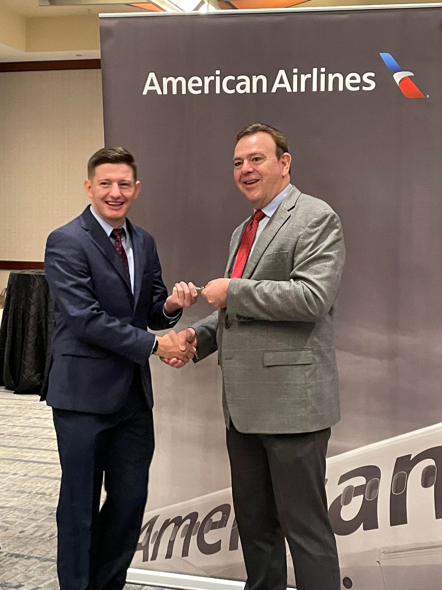 First Caymanian to pilot American Airlines plane touches down at Owen ...