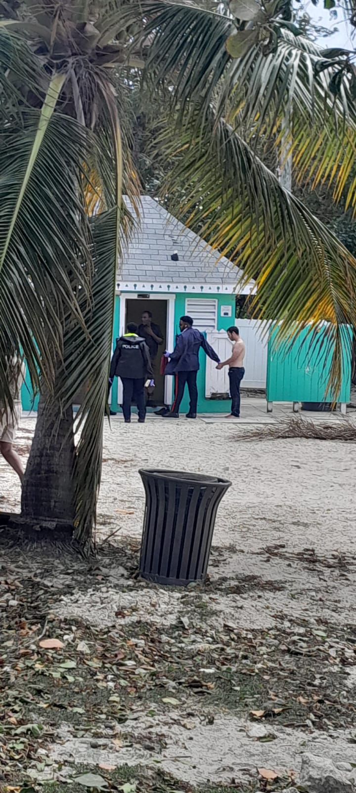 Man rescued at Smith Cove - Cayman Compass
