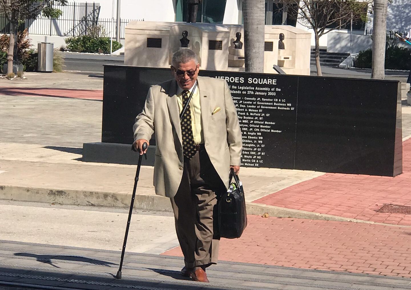 Visiting judge flies in with McKeeva Bush rape trial to begin - Cayman ...