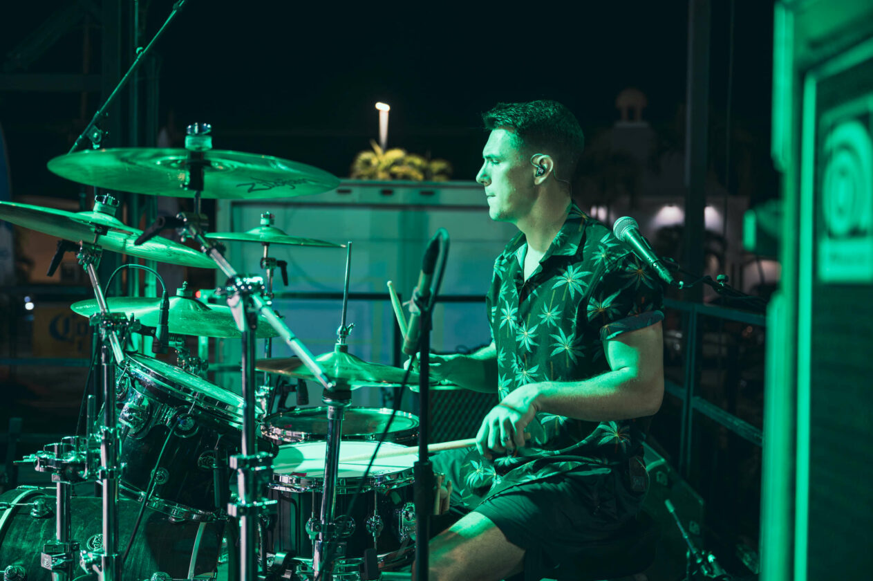 Country singer Ryan Griffin debuts new song to Cayman audience - Cayman ...