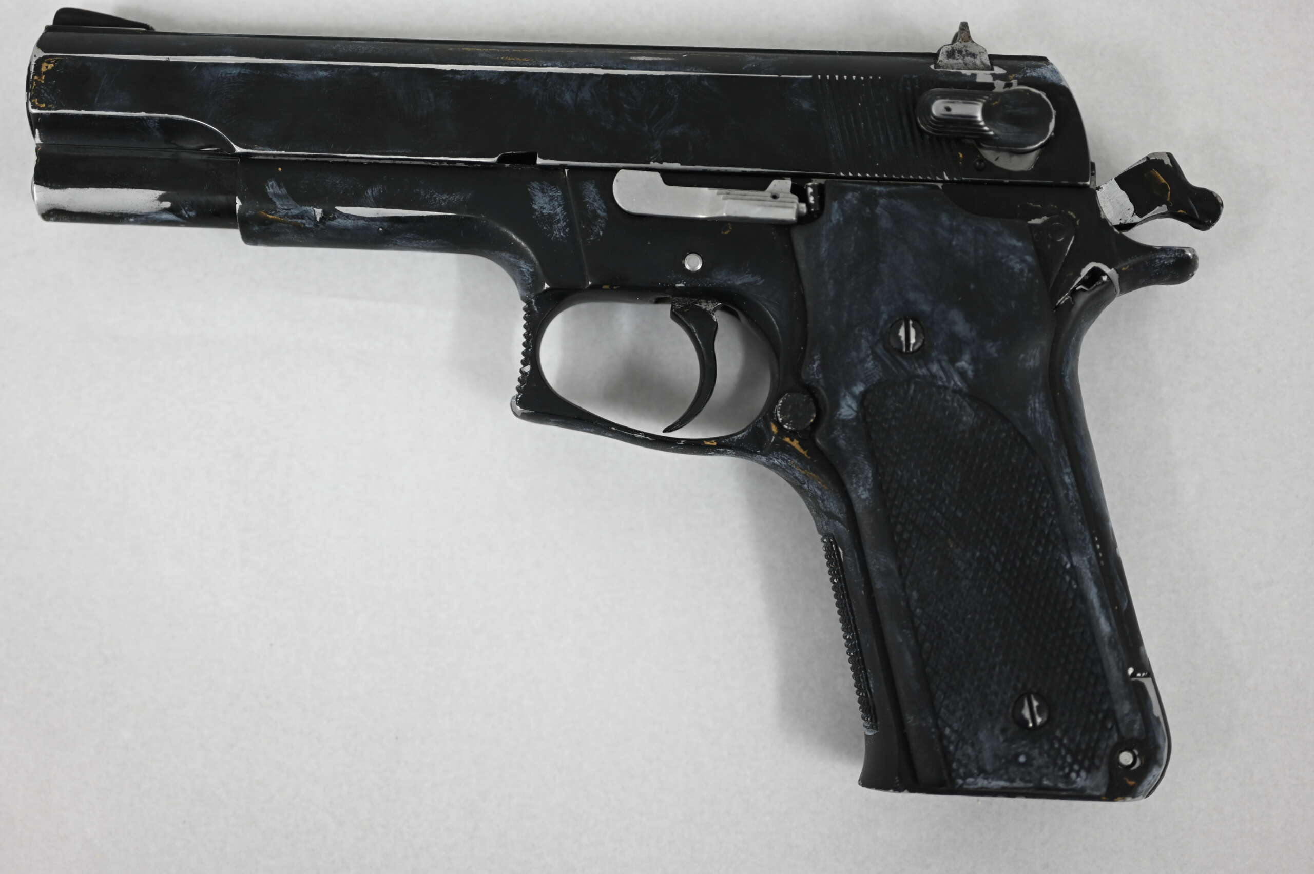 Gun seized following crash as suspect flees from police - Cayman Compass