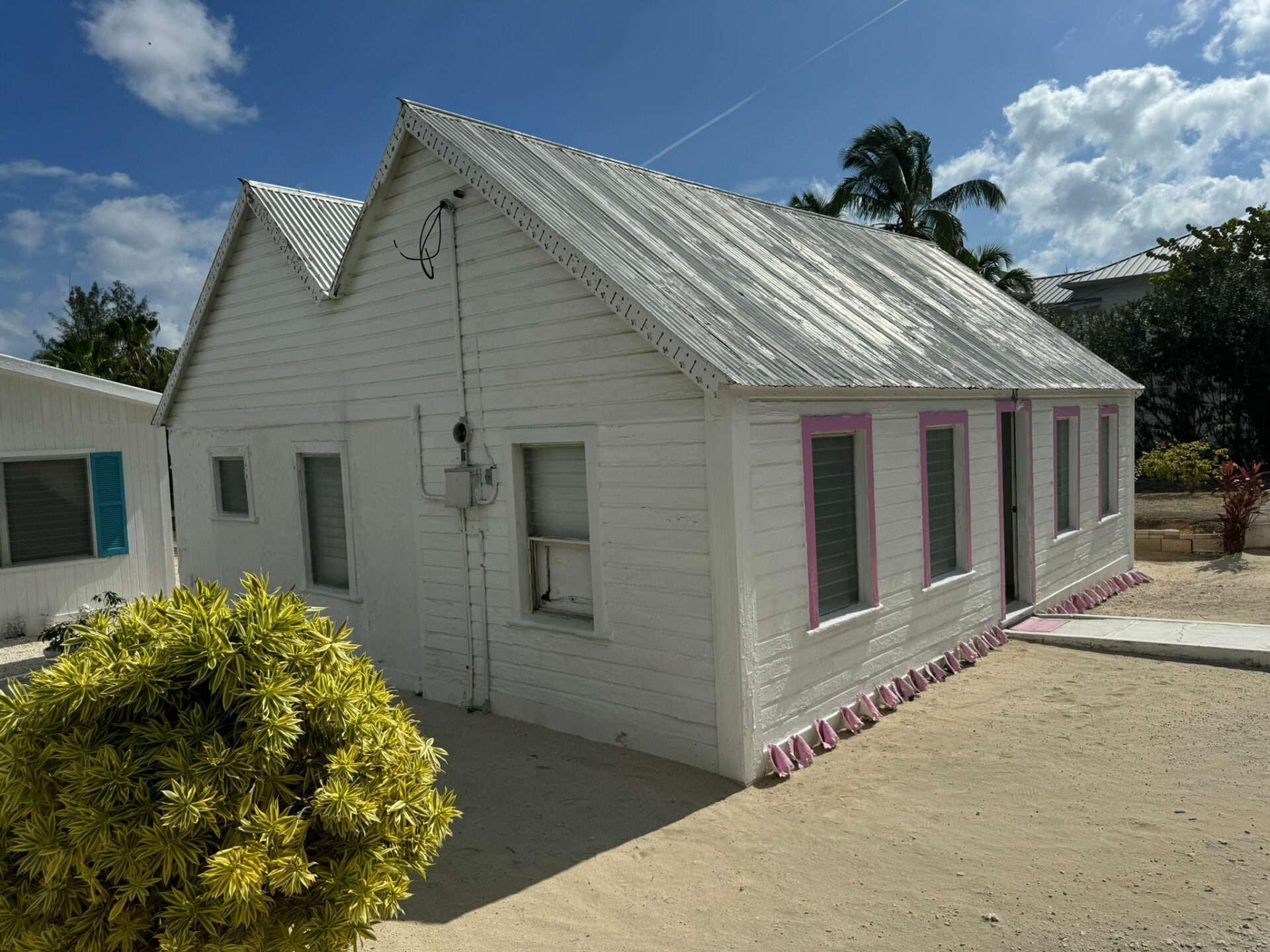 A Caymanian cottage gets a new lease on life, but what was the threat ...