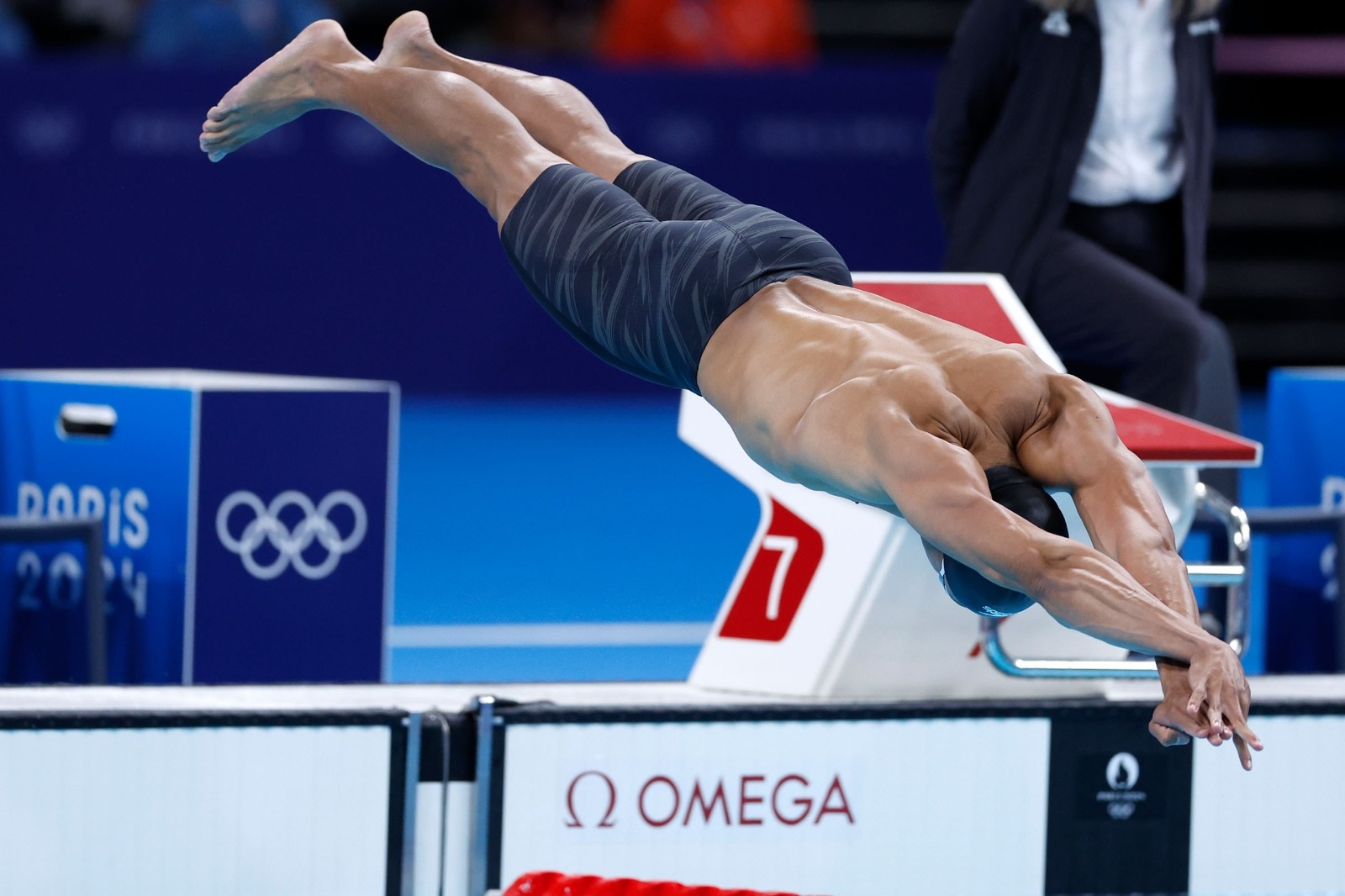 Crooks a split-second from glory in valiant Olympic effort - Cayman Compass