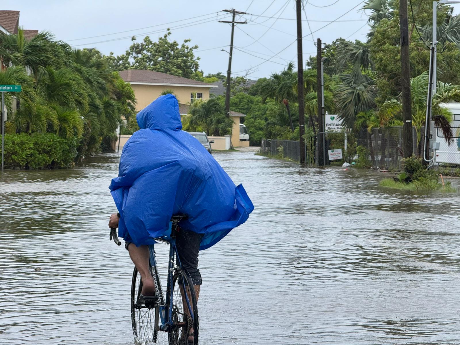 Video | Heavy rains lash Grand Cayman - Cayman Compass