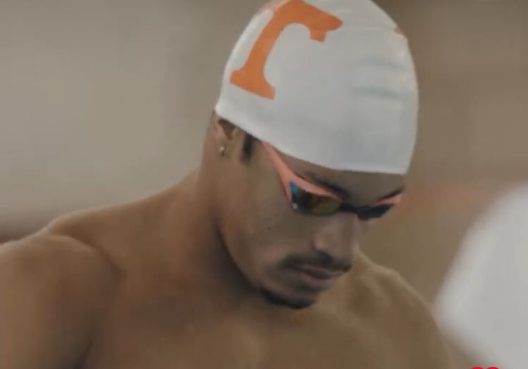 Crooks off to winning start at Tennessee season opener - Cayman Compass