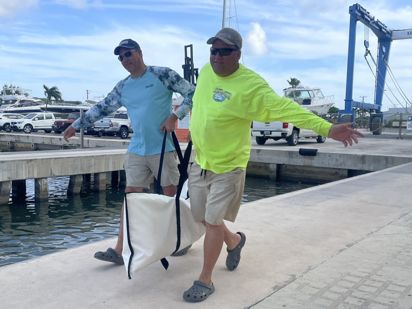 Fishing charter crew reel in $2,500 first prize with 63 lb wahoo ...