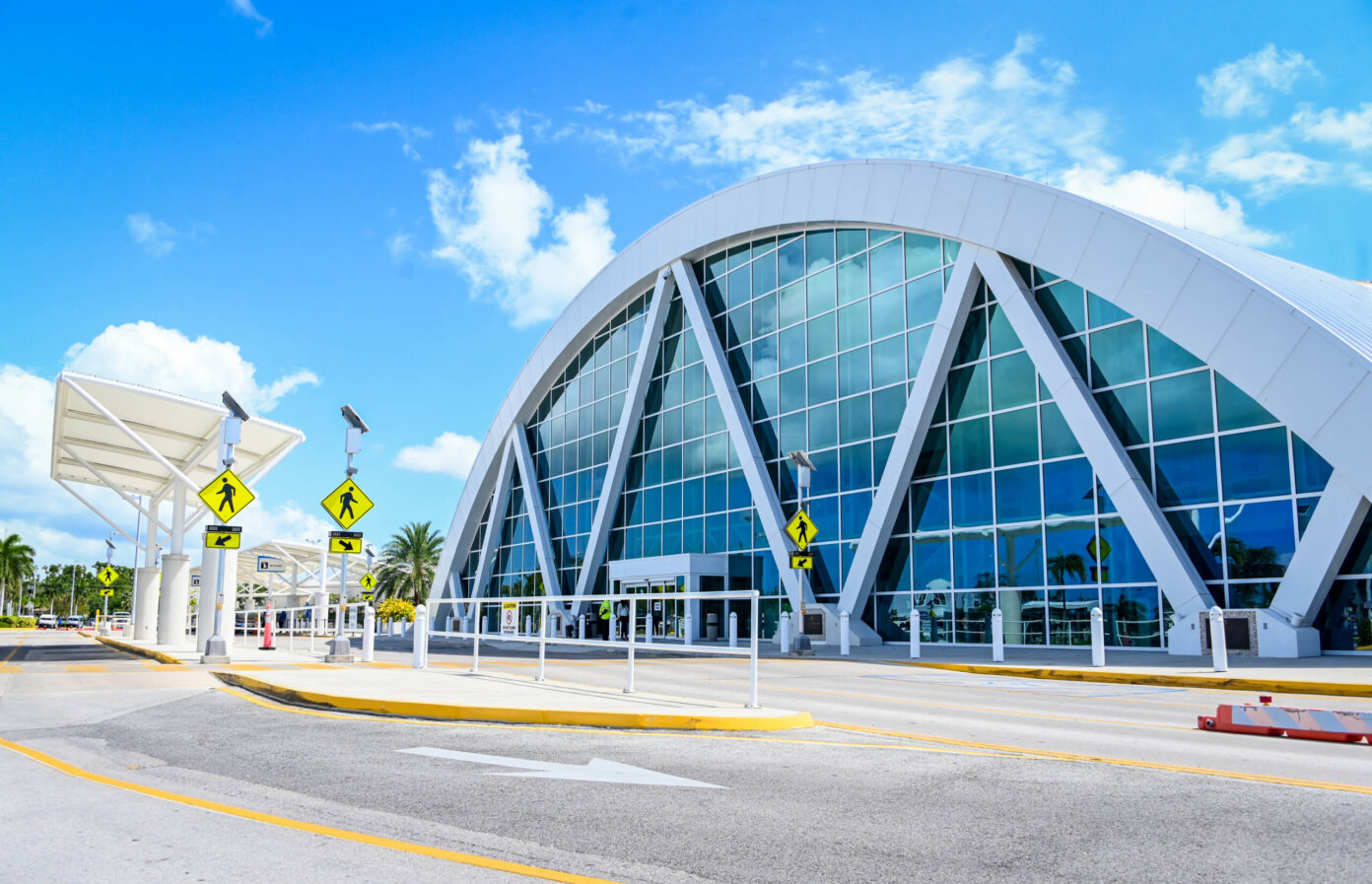 Gummies land American visitor in court - Cayman Compass