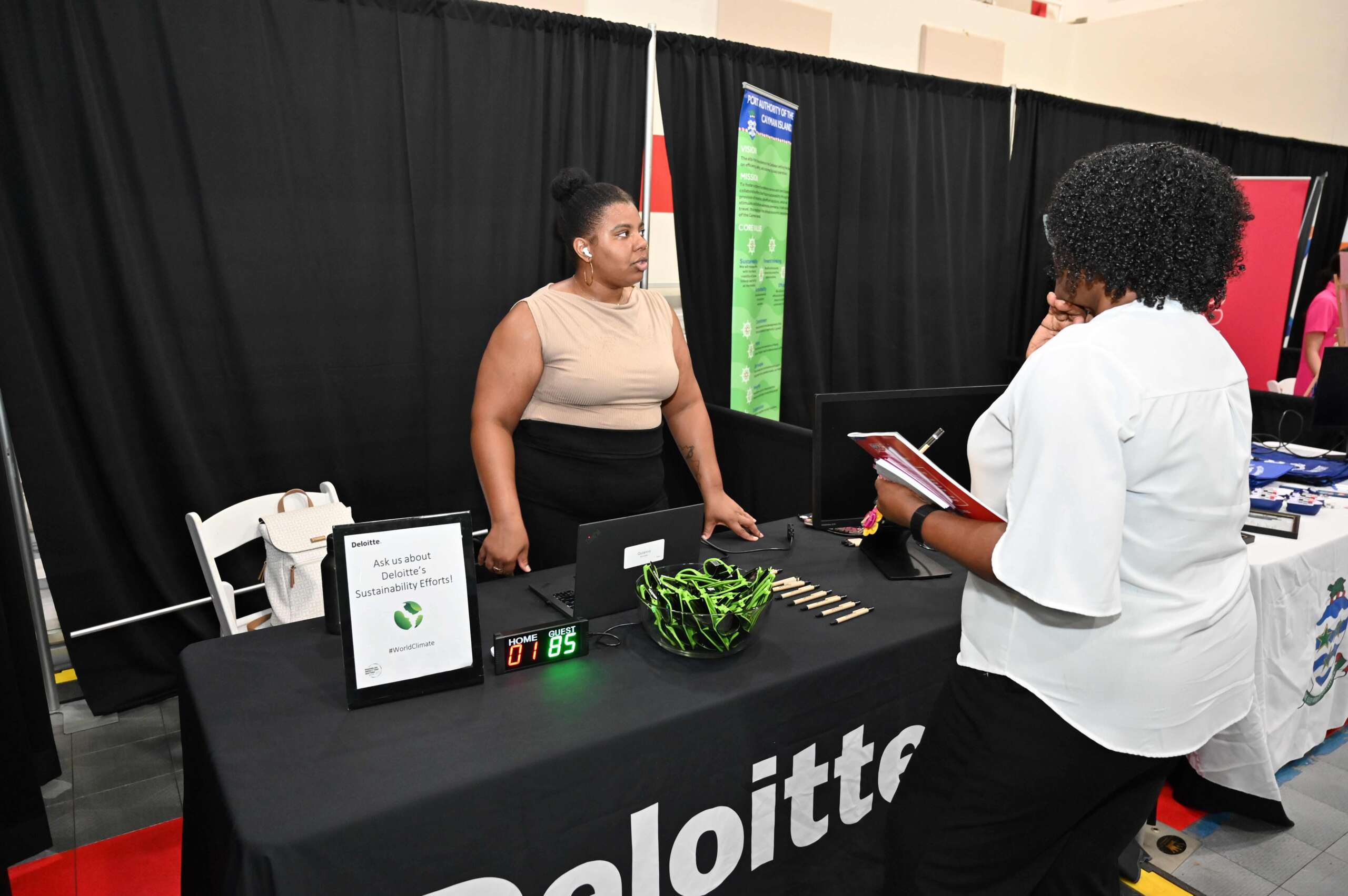 Cayman Islands Chamber of Commerce Hosts Successful Careers and ...